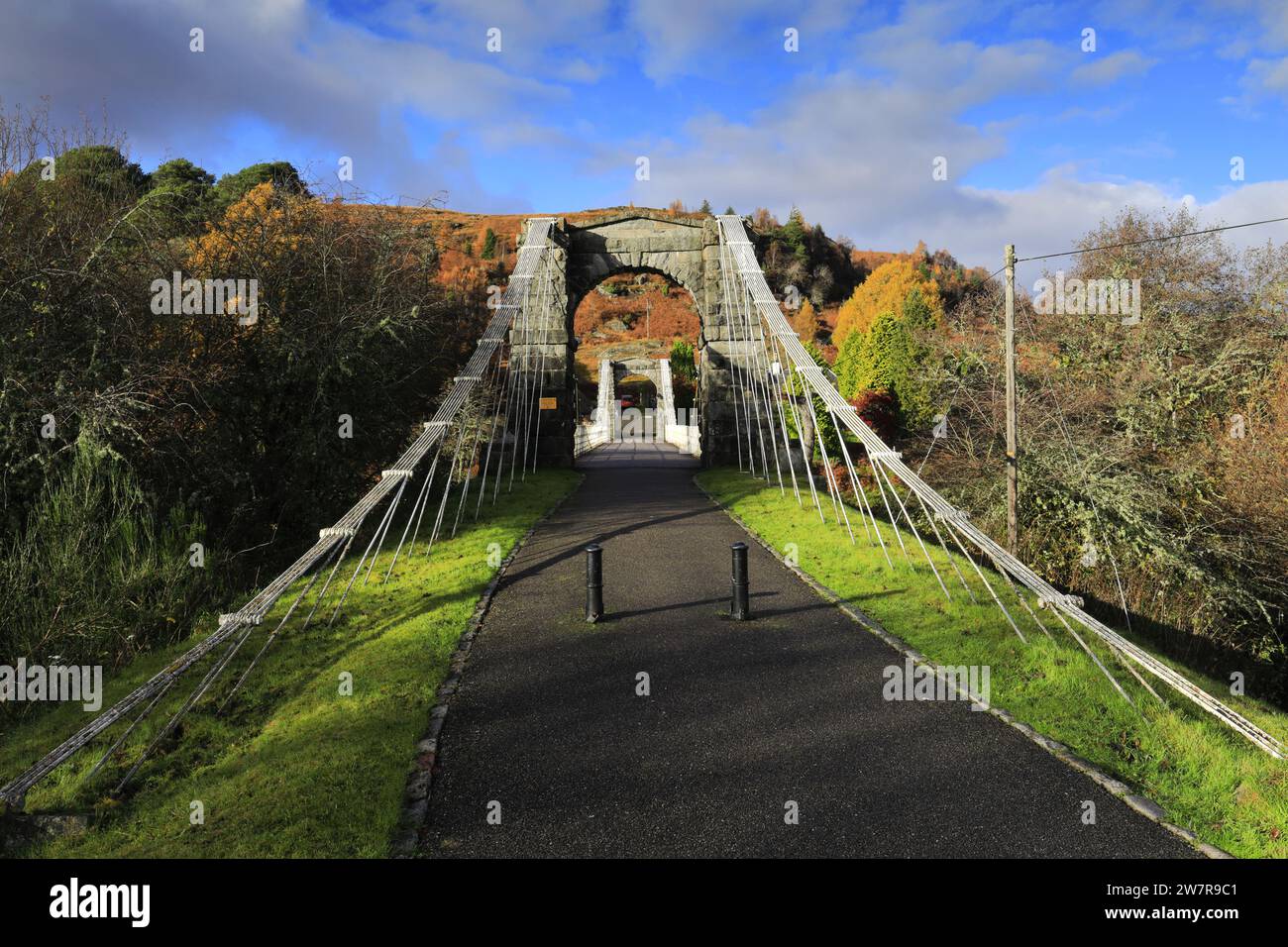 Autumn colours, the Bridge of Oich over the river Oich, Loch Oich ...