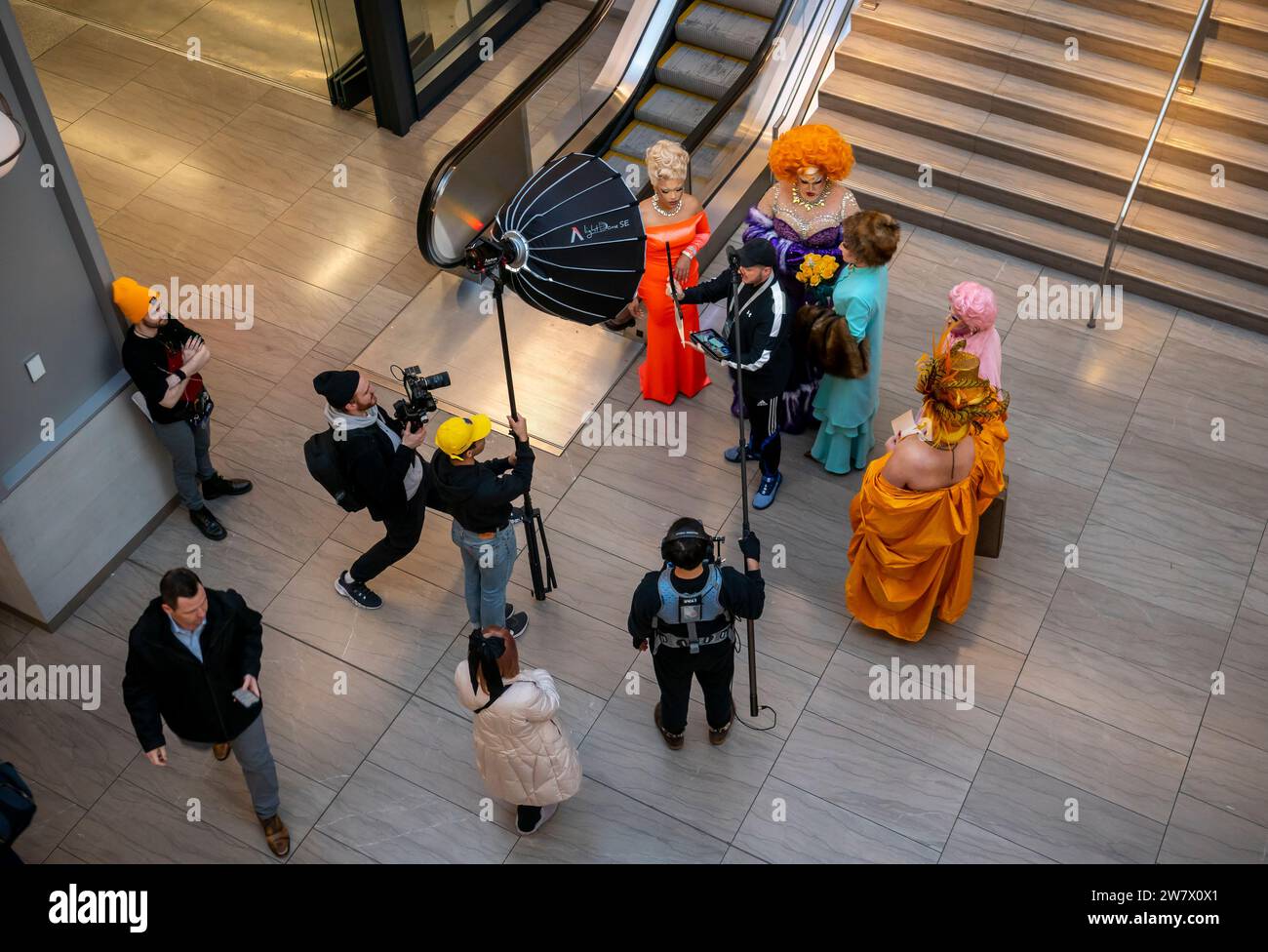 Drag Queens filming in Moynihan Train Hall in Penn Station in New York ...