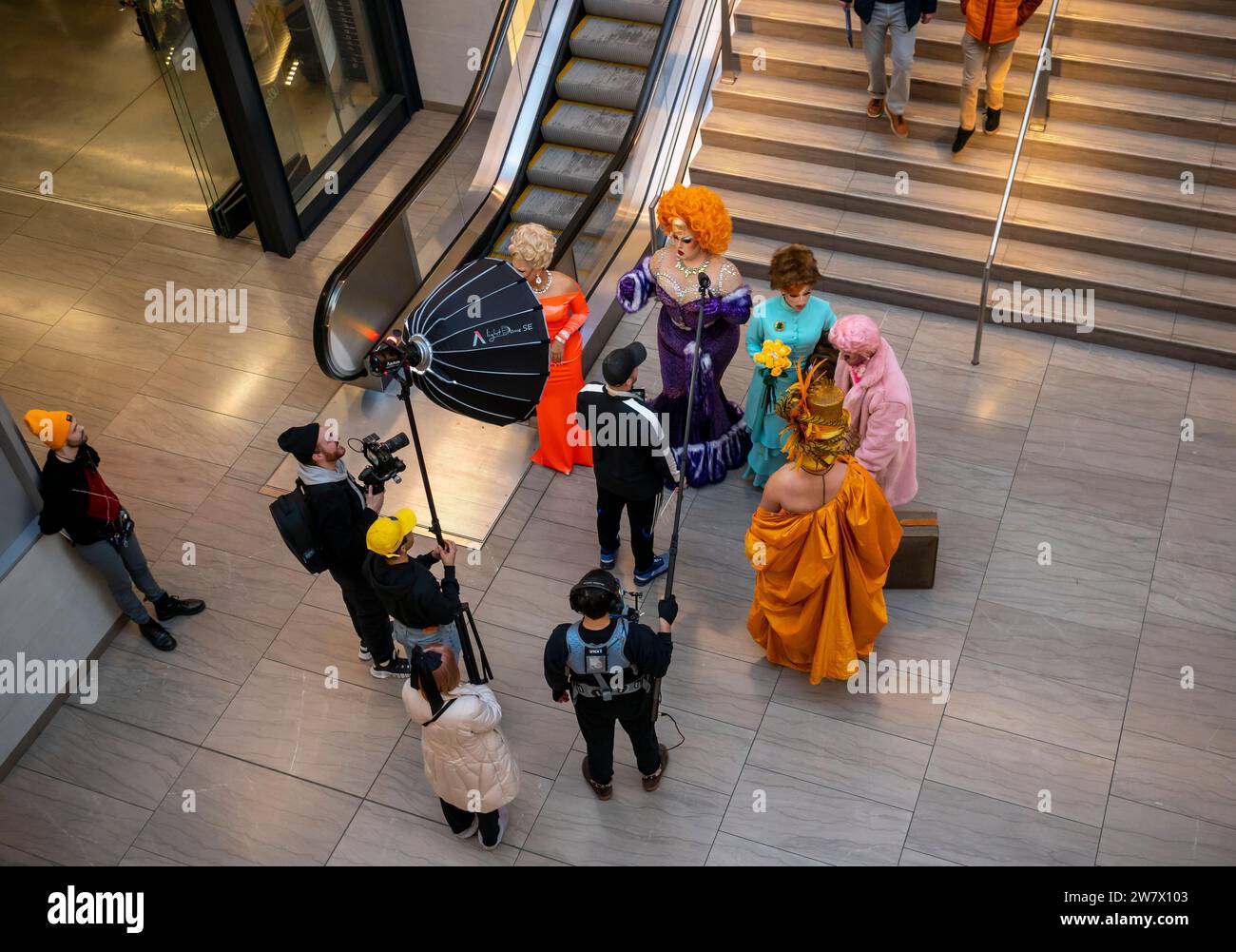 Drag Queens filming in Moynihan Train Hall in Penn Station in New York ...