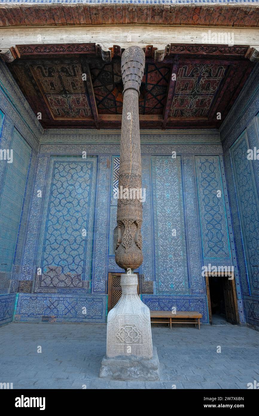 Khiva, Uzbekistan - December 16, 2023: Tosh Hovli Palace in the old ...