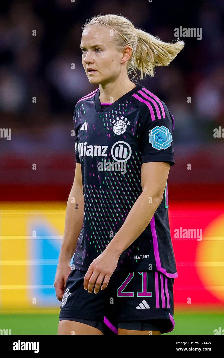 Group pernille harder hi-res stock photography and images - Alamy