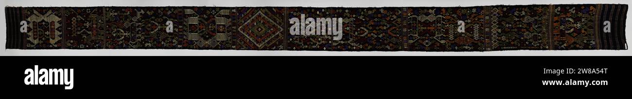 Doek, Anonymous, 1900 - 1949 Cloth with animal figures and geometric ...