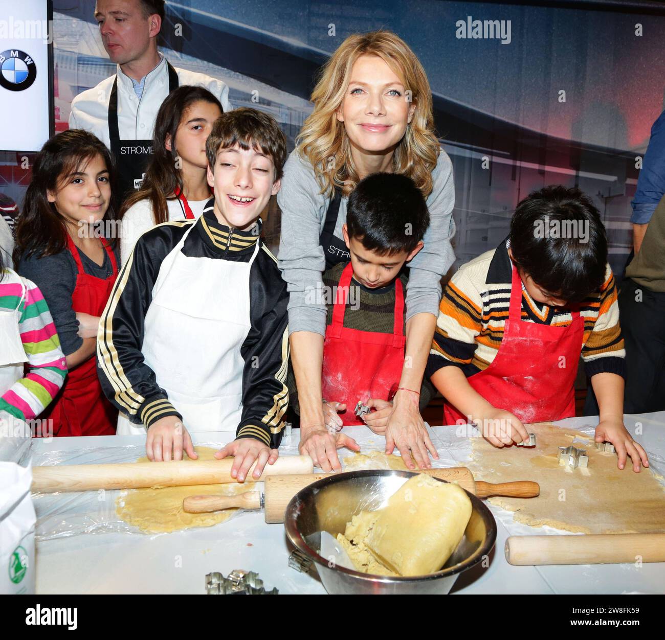 Ursula Karven - BMW Promi Backen - Berlin - 04.12.2012 Berlin Deutschland Germany Copyright ...