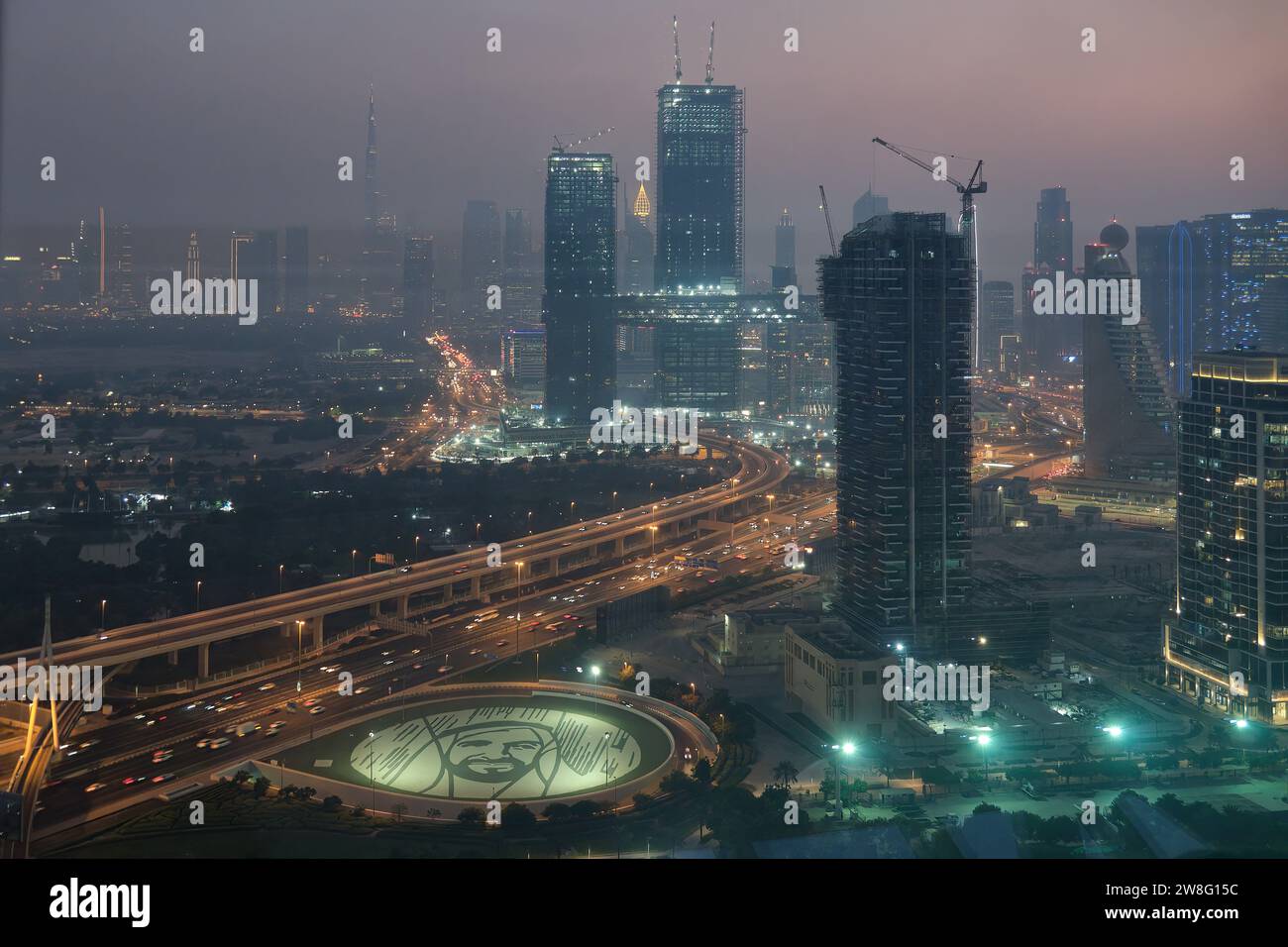 Panoramic night time Dubai city skyline view from the Dubai Frame ...