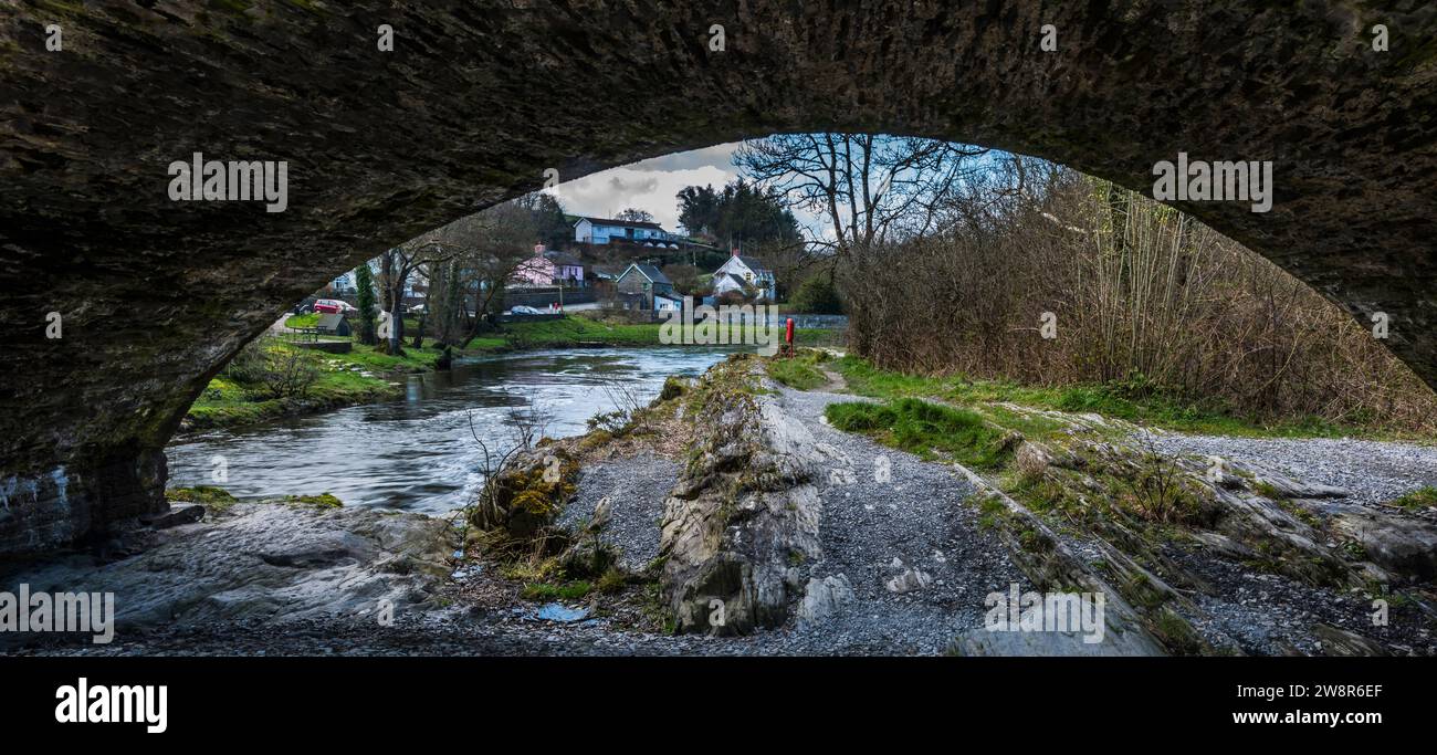 Cenarth falls hi-res stock photography and images - Alamy