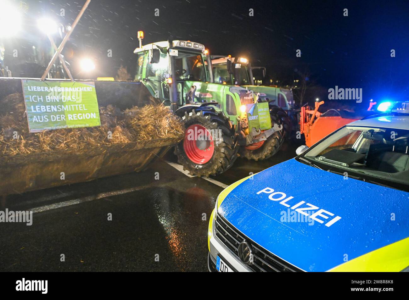 Grimma - Bauern sperren sachsenweit Auffahrten zur Autobahn: Protest ...