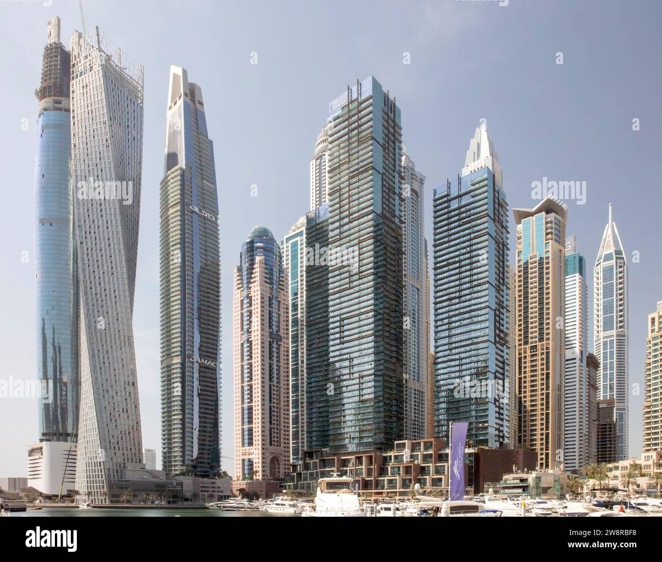 High rise high rise buildings hi-res stock photography and images - Alamy