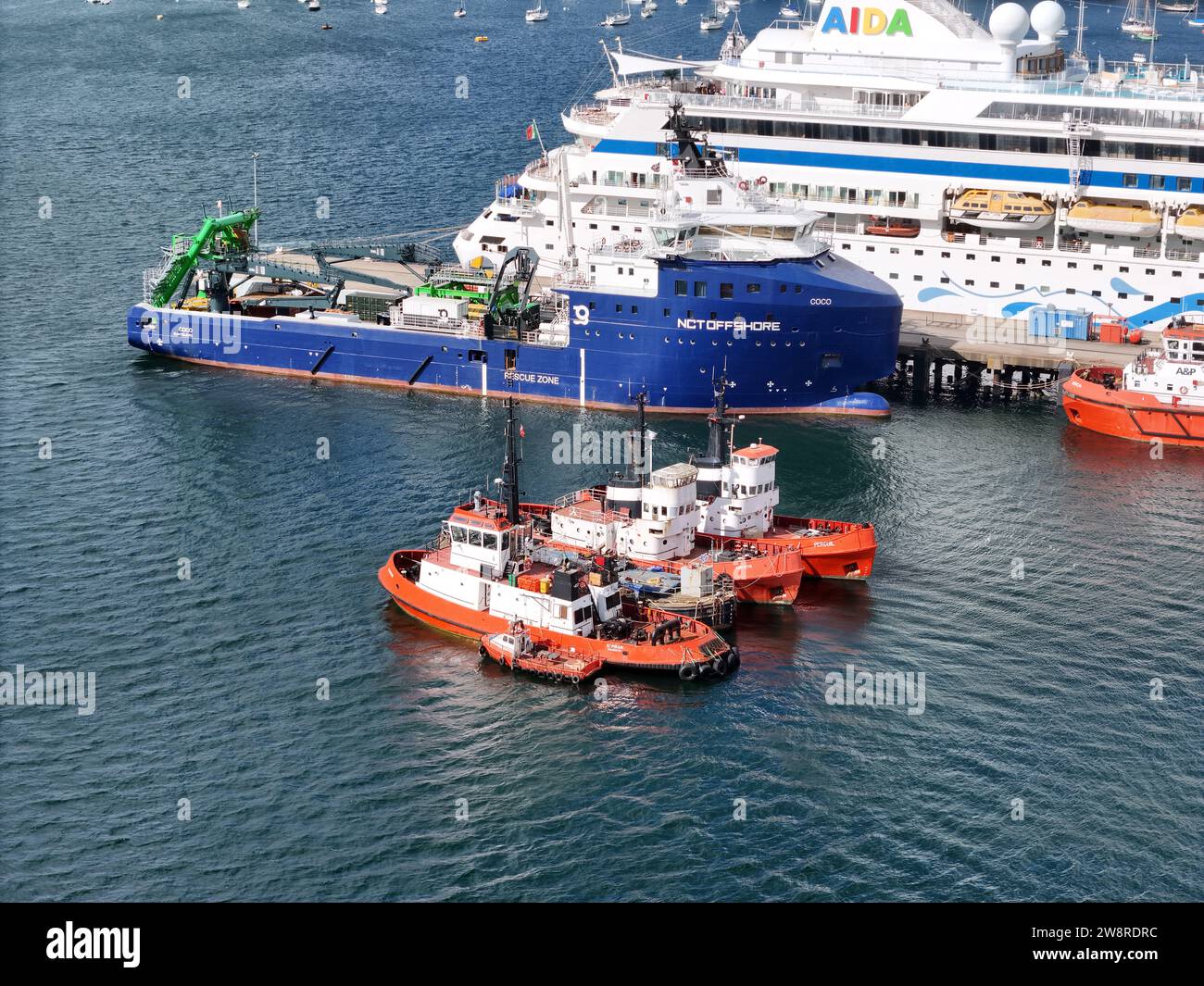 Falmouth tugs hi-res stock photography and images - Alamy