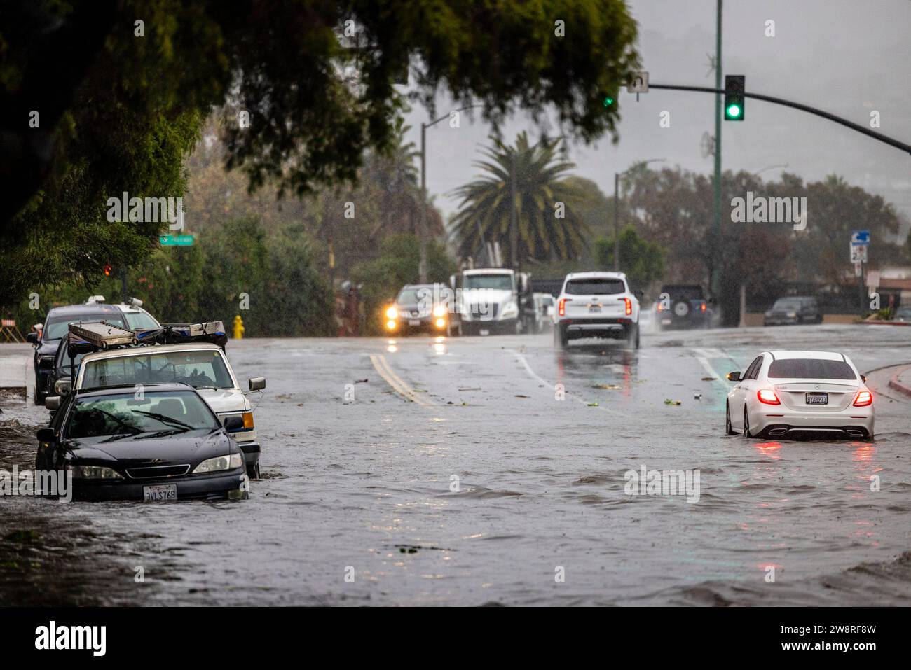 Santa Barbara, USA. 21st Dec, 2023. A powerful Pacific storm hits Santa ...