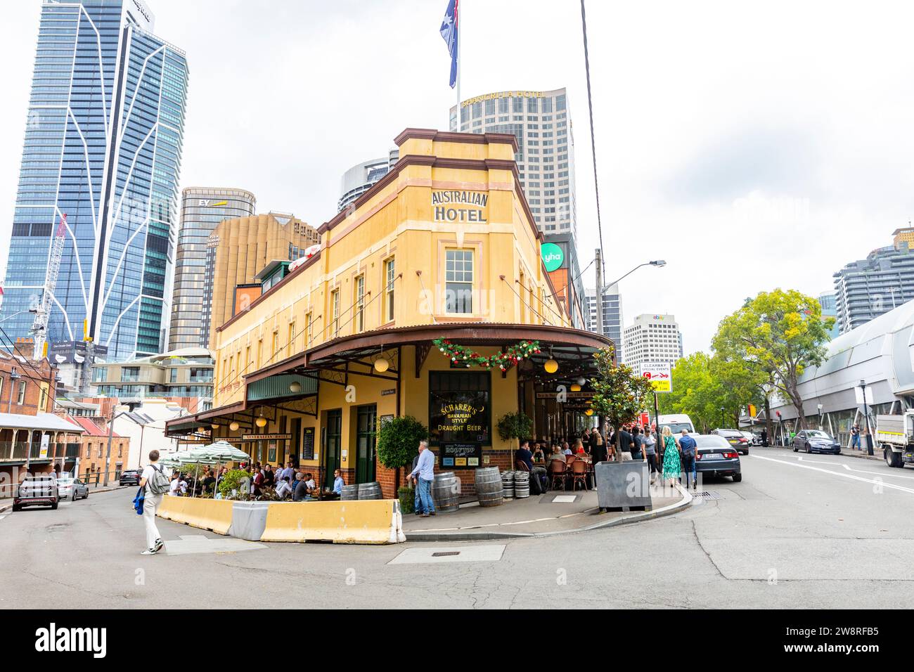 The rocks public house hi-res stock photography and images - Alamy