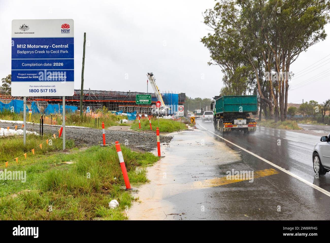 Lorry motorway road sign hi-res stock photography and images - Alamy
