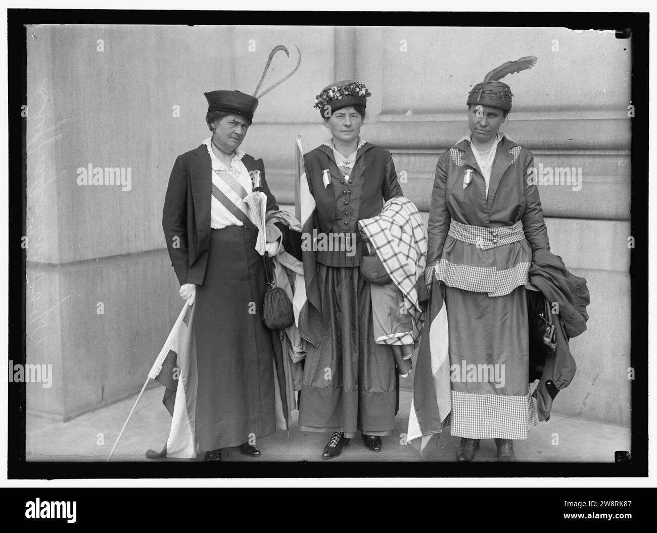 Group of suffragists hi-res stock photography and images - Alamy