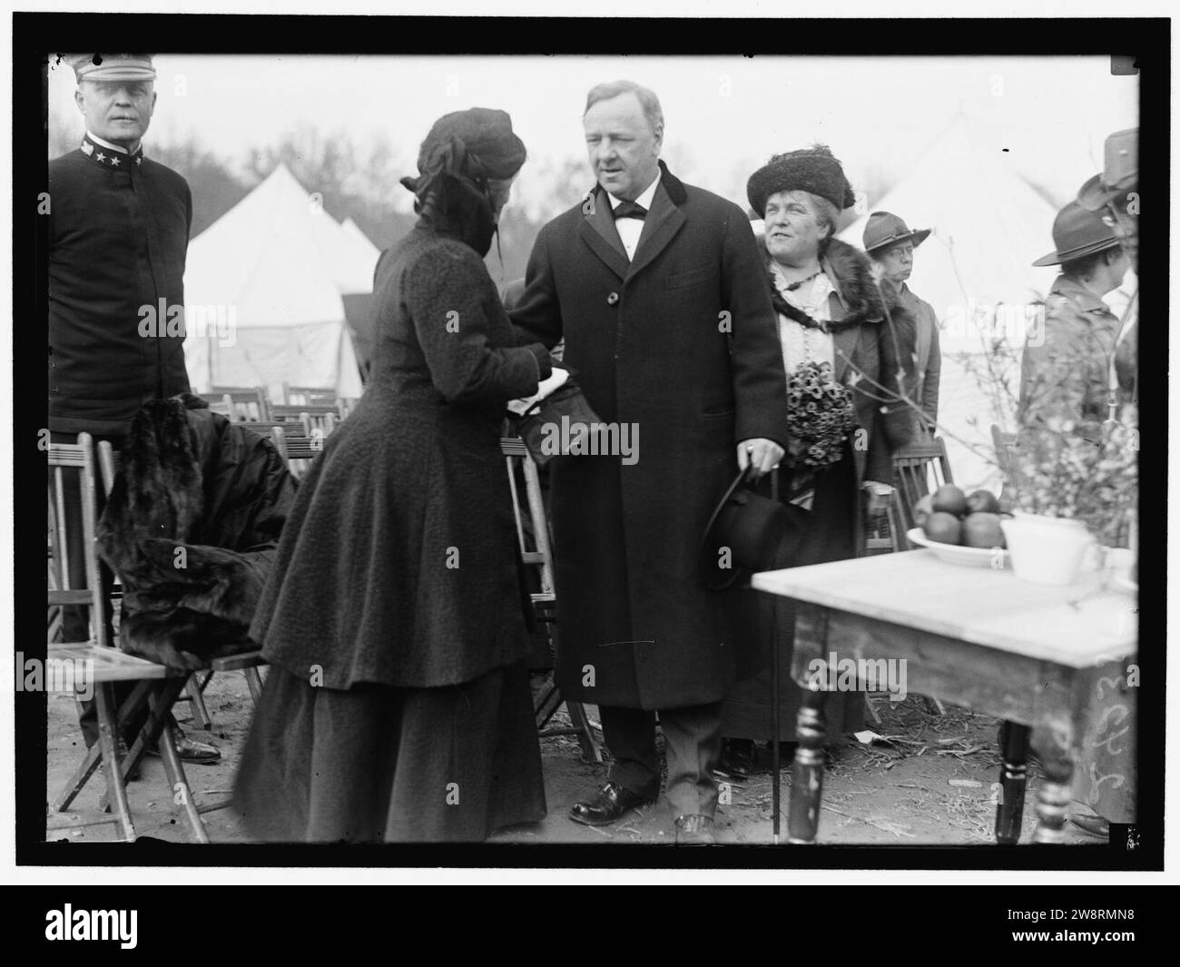 WOMAN'S NATIONAL SERVICE SCHOOL UNDER WOMAN'S SECTION, NAVY LEAGUE. SEC ...