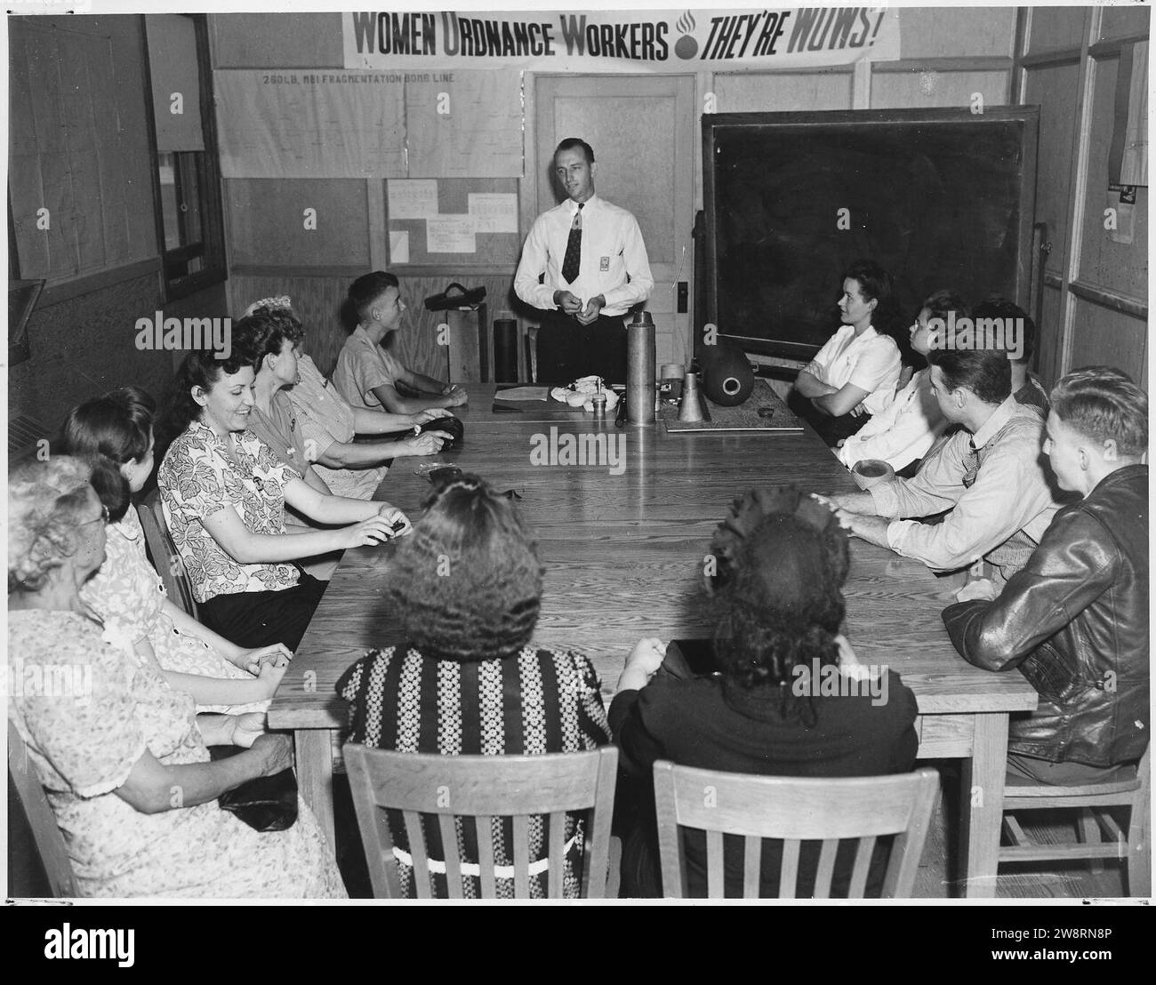 Wartime labor hi-res stock photography and images - Alamy