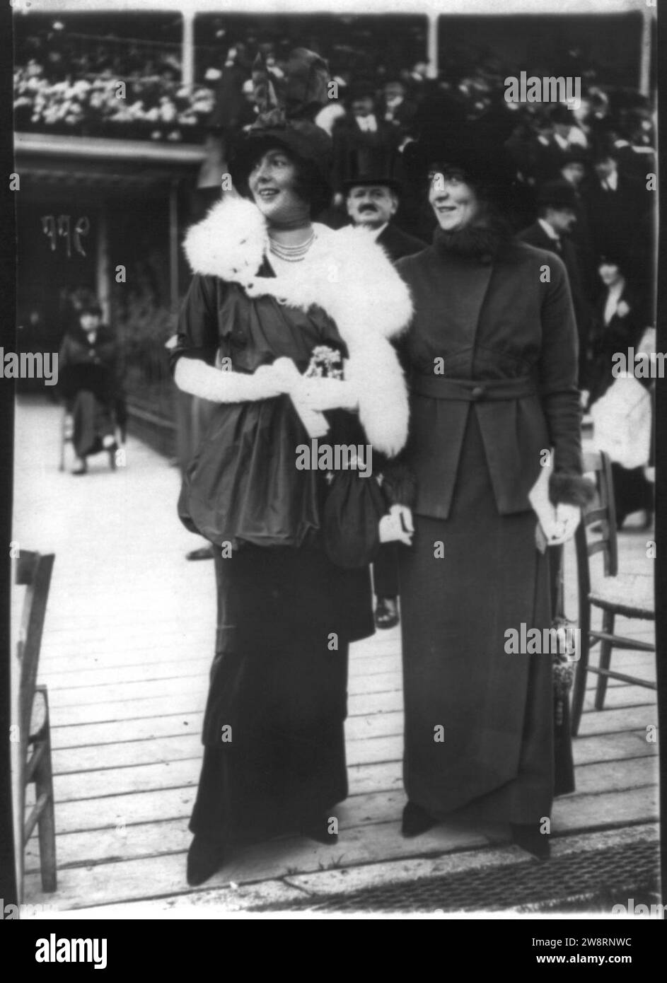 Women nov Black and White Stock Photos & Images - Alamy