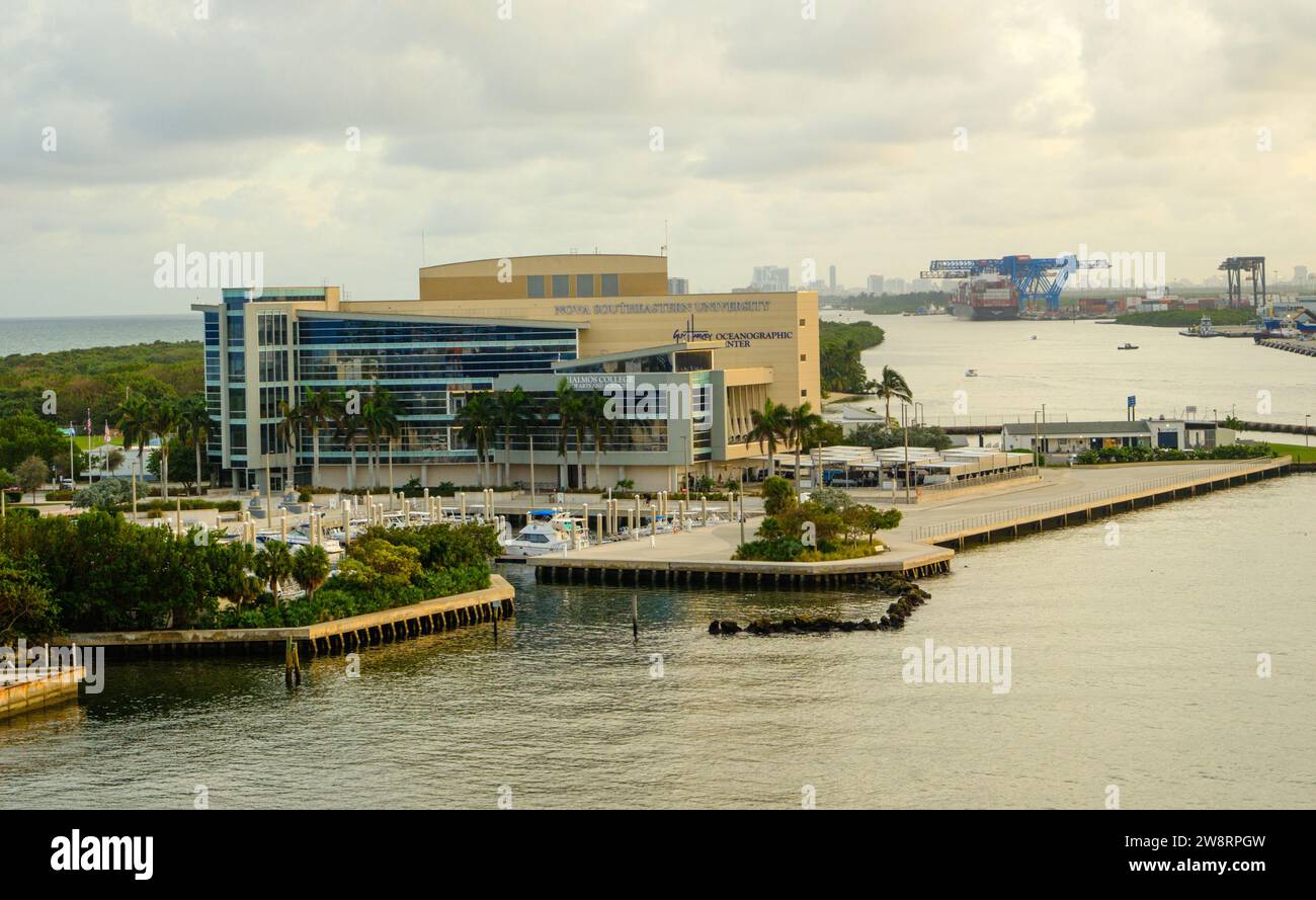 Nova Southeastern University Oceanographic Center Stock Photo - Alamy