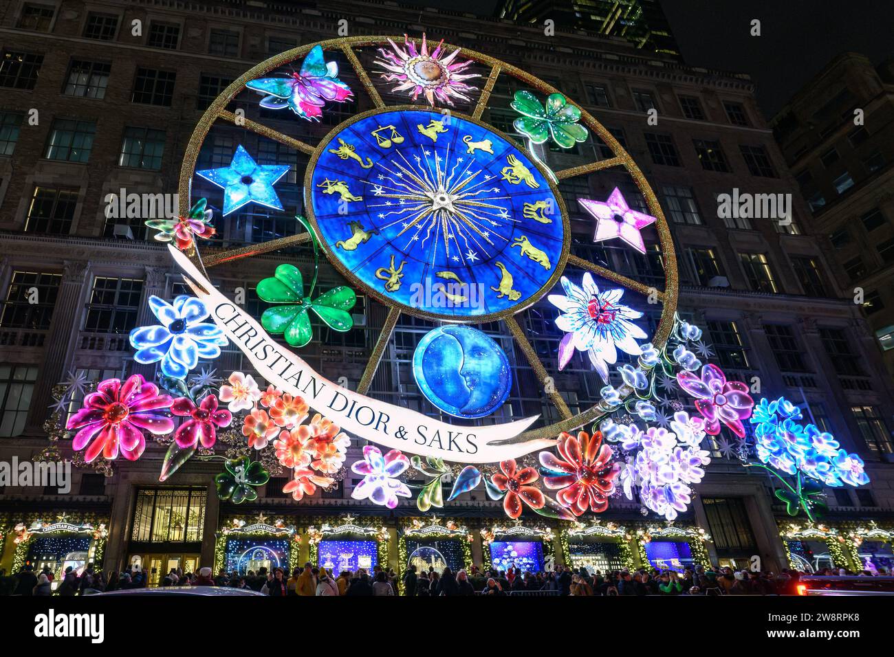 Rockefeller center christmas light show hi-res stock photography and ...