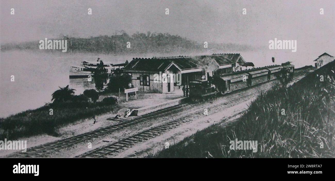 Woodlands station hi-res stock photography and images - Alamy