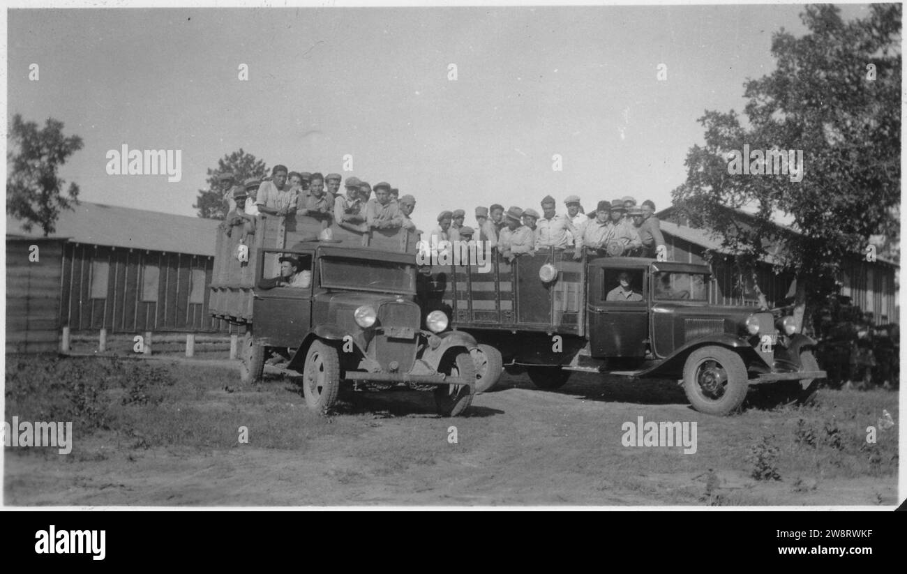Work crews in trucks hi-res stock photography and images - Alamy