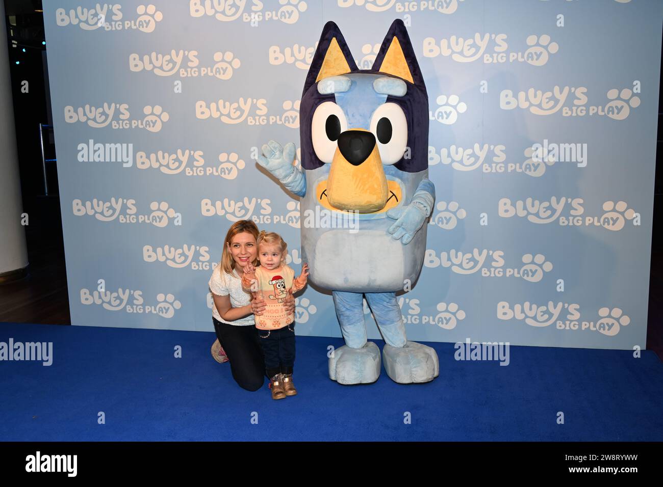 London, UK. 21th December 2023. Rachel Riley and daughter attends Gala ...