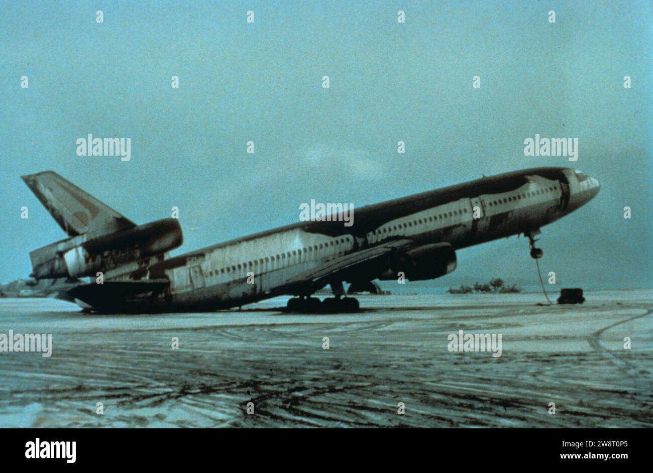 World Airways DC-10 setting on its tail because of weight of Mt ...