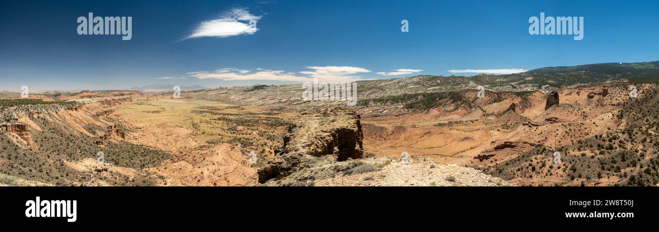Panorama Of Upper South Desert Overlook In Cathedral Valley of Capitol ...