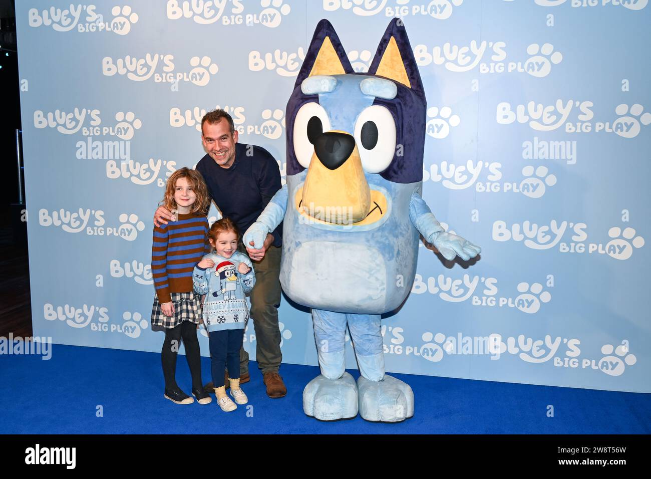 London, UK. 21st Dec, 2023. Chris van Tulleken attends Gala Performance ...