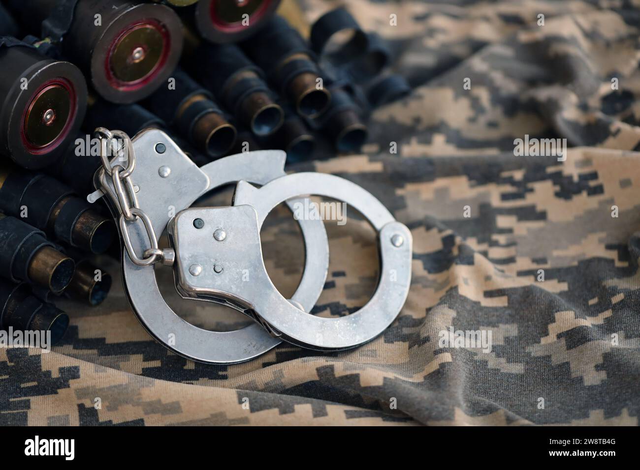 Ukrainian army machine gun belt shells hi-res stock photography and ...