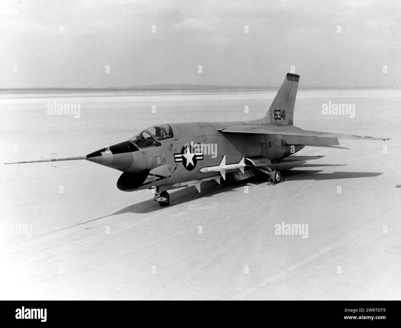 XF8U-3 Crusader at Edwards AFB 1958 Stock Photo - Alamy