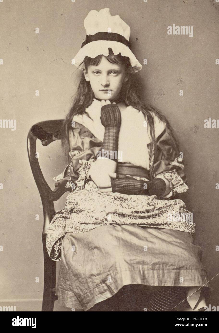 Xie Kitchin as Penelope Boothby (cropped Stock Photo - Alamy