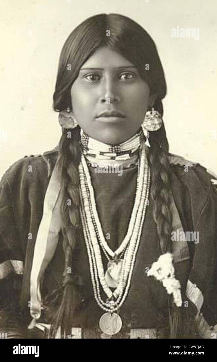 Yakama indian hi-res stock photography and images - Alamy