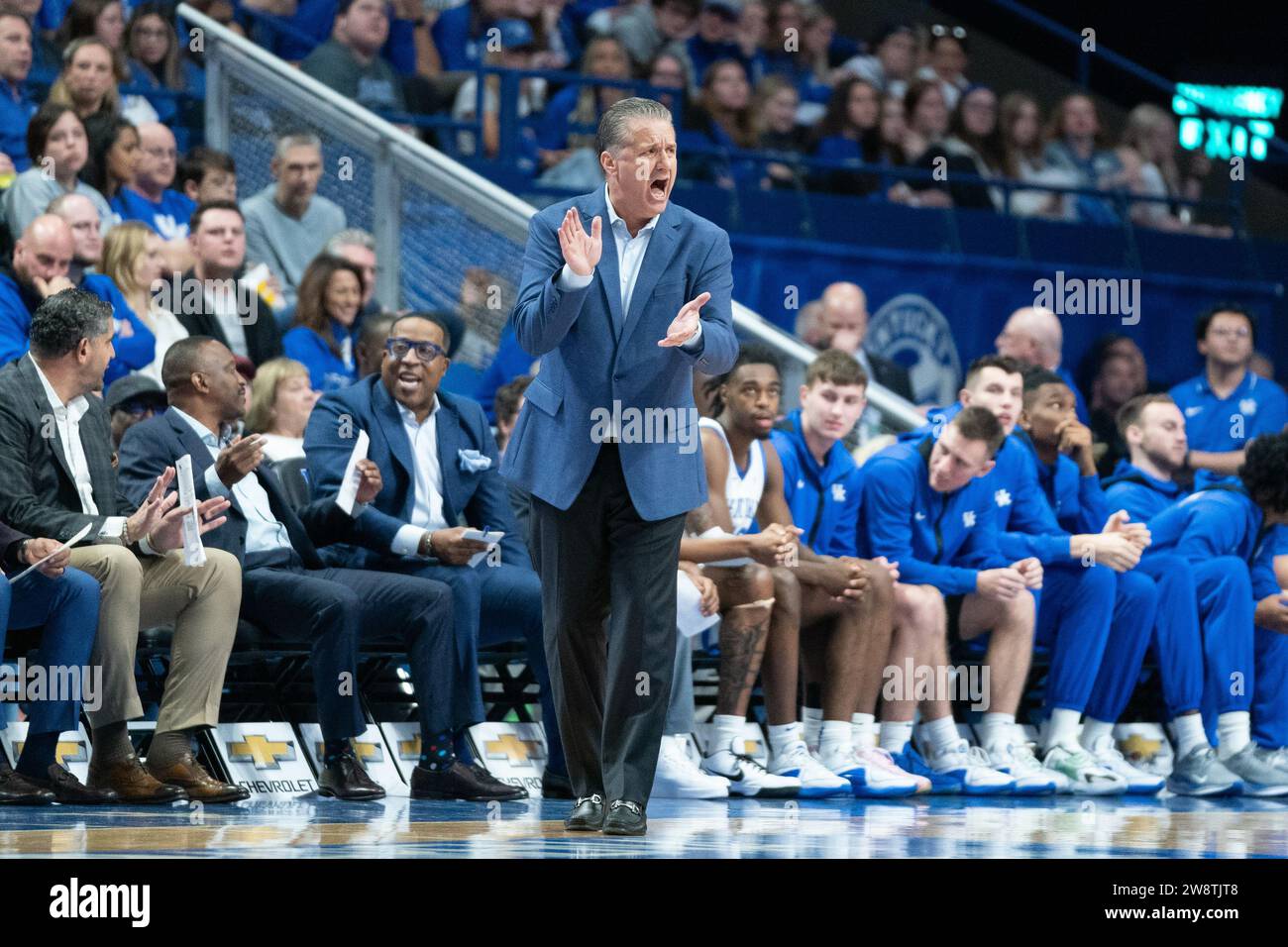 Ncaa college basketball coaches hi-res stock photography and images - Alamy