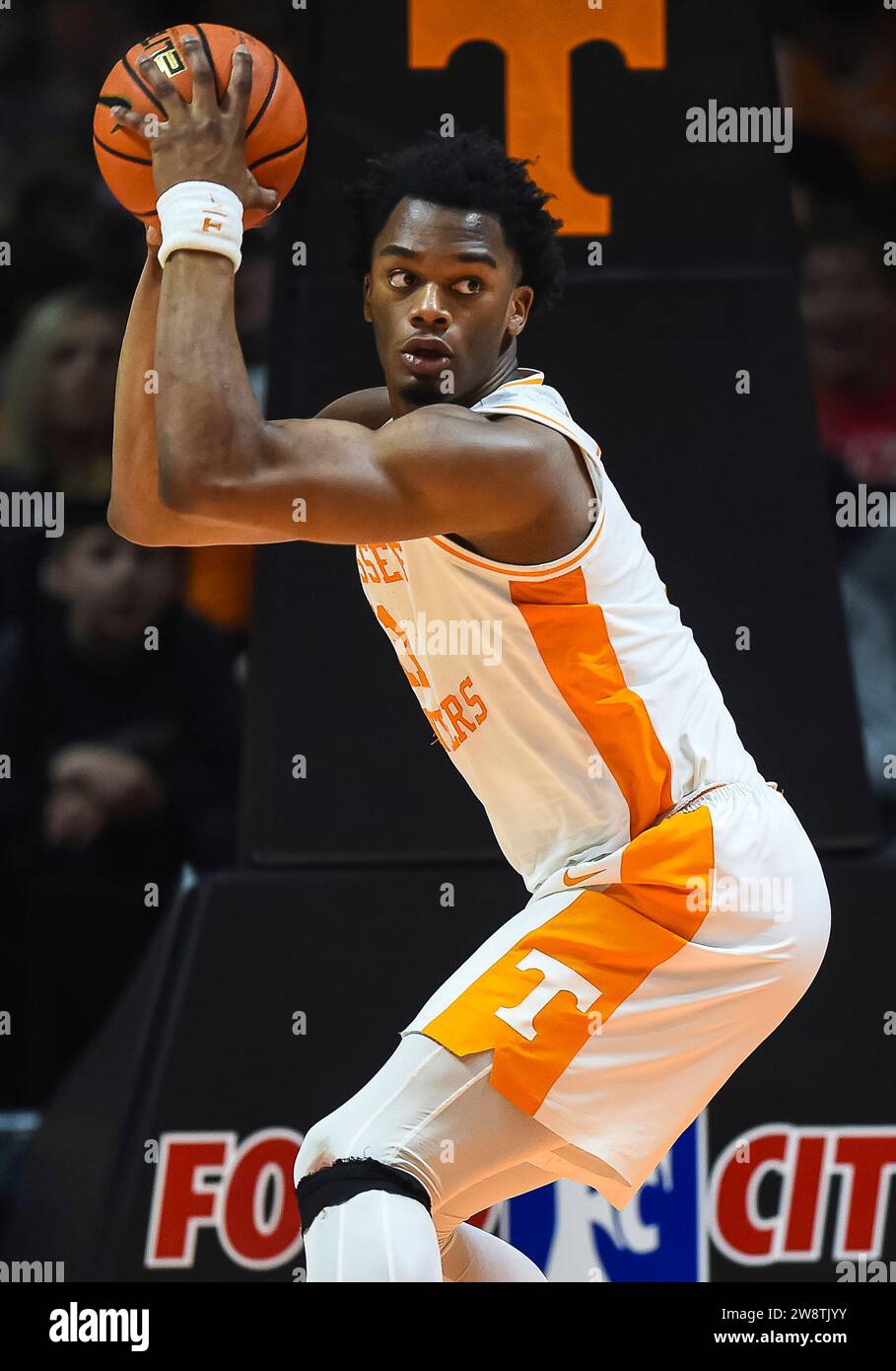 KNOXVILLE, TN - DECEMBER 21: Tennessee Volunteers forward Tobe Awaka ...