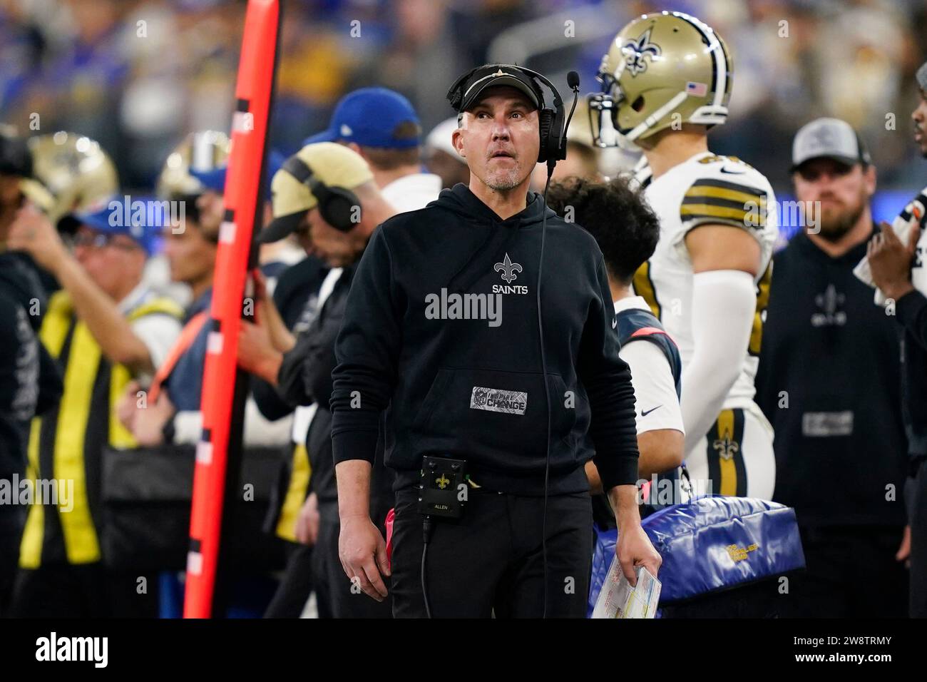 New Orleans Saints head coach Dennis Allen paces the sideline during ...