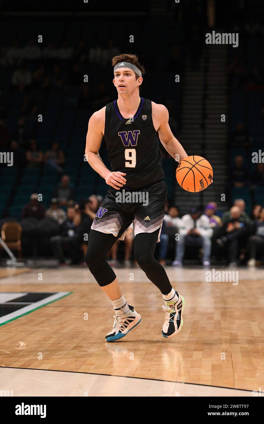 LAS VEGAS, NV - DECEMBER 02: Washington Huskies guard Paul Mulcahy (9 ...
