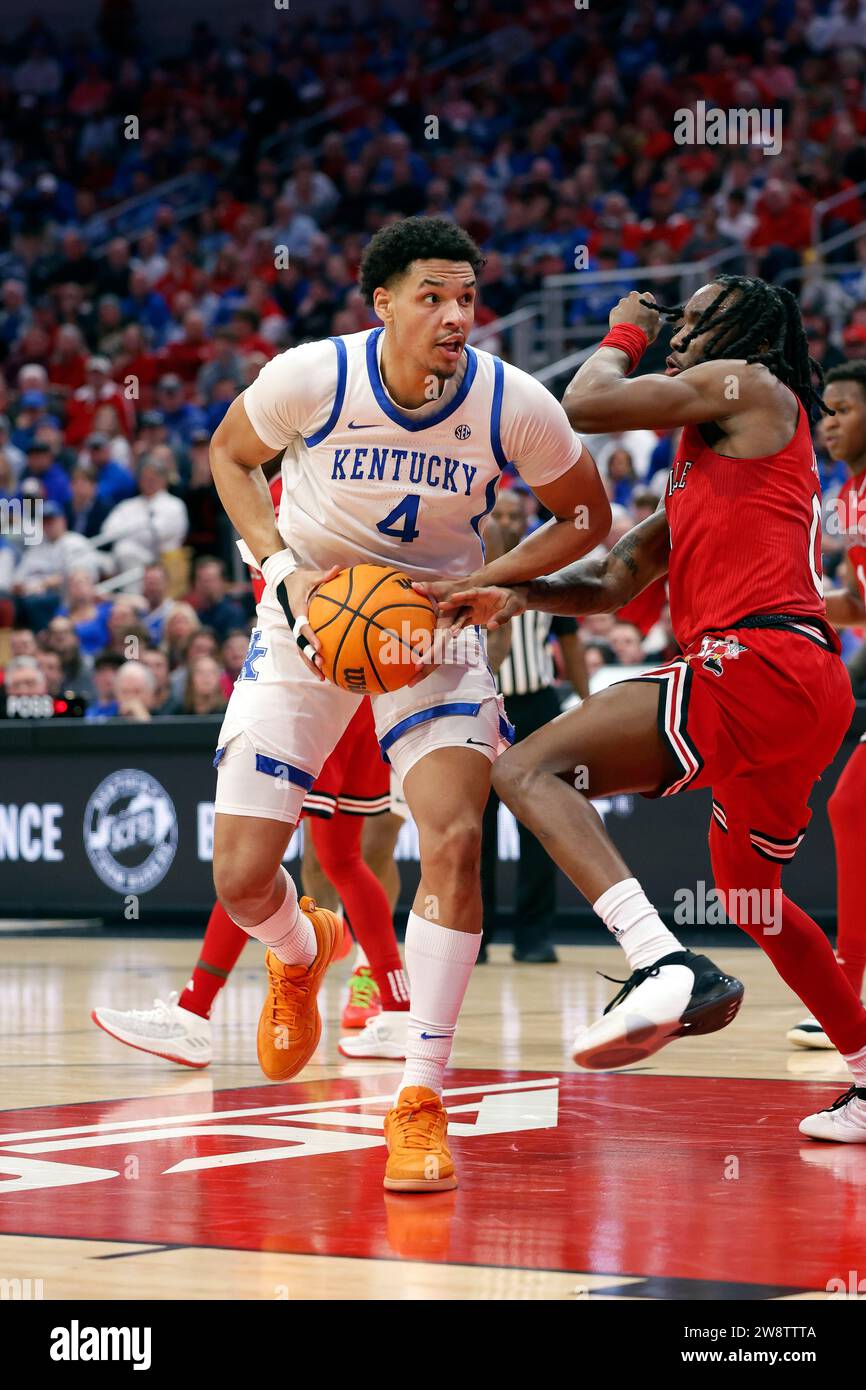 LOUISVILLE, KY - DECEMBER 21: Kentucky Wildcats forward Tre Mitchell (4 ...
