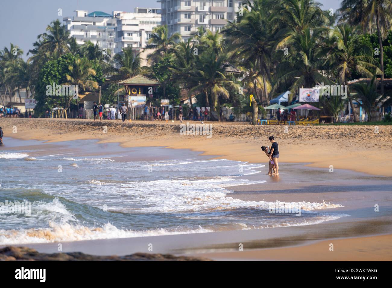 Colombo, Colombo, Sri Lanka. 20th Dec, 2023. Two foreigners enjoying in ...