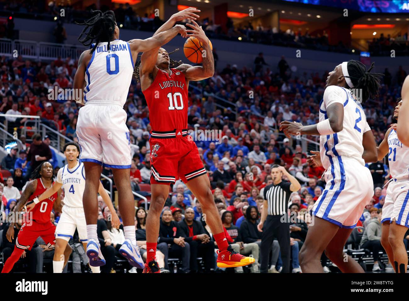 LOUISVILLE, KY - DECEMBER 21: Kentucky Wildcats guard Rob Dillingham (0 ...