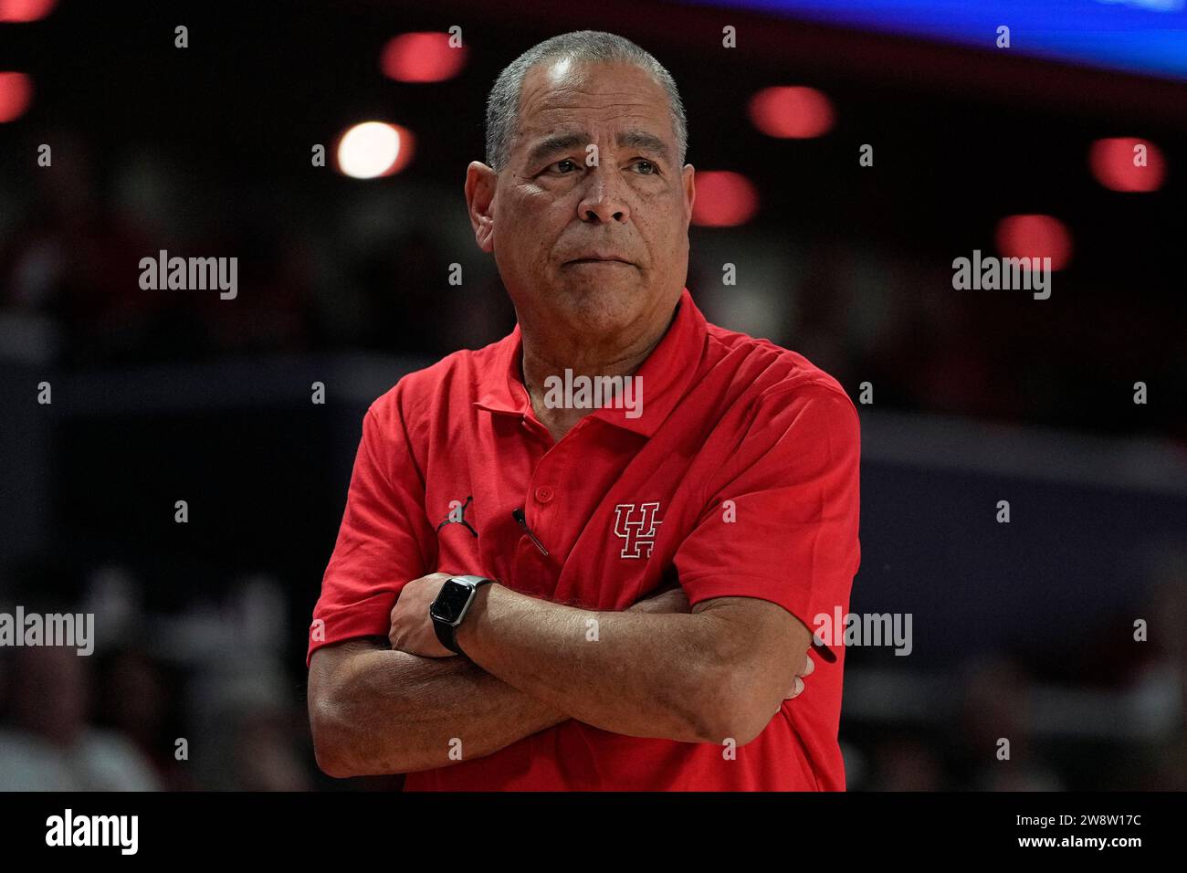 Houston head coach Kelvin Sampson watches his team during the second ...