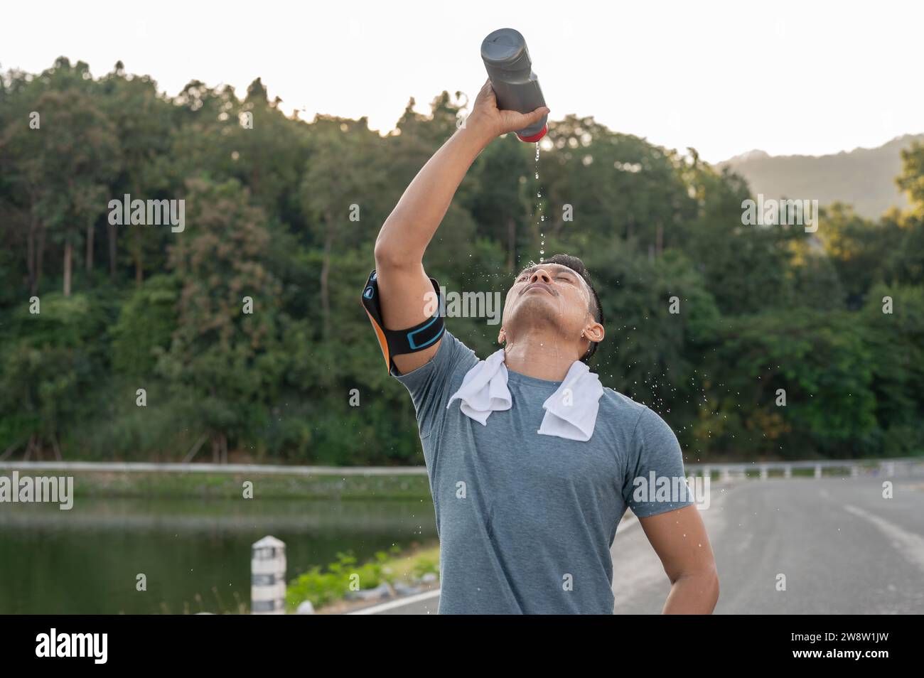Runner exhausted face hi-res stock photography and images - Alamy