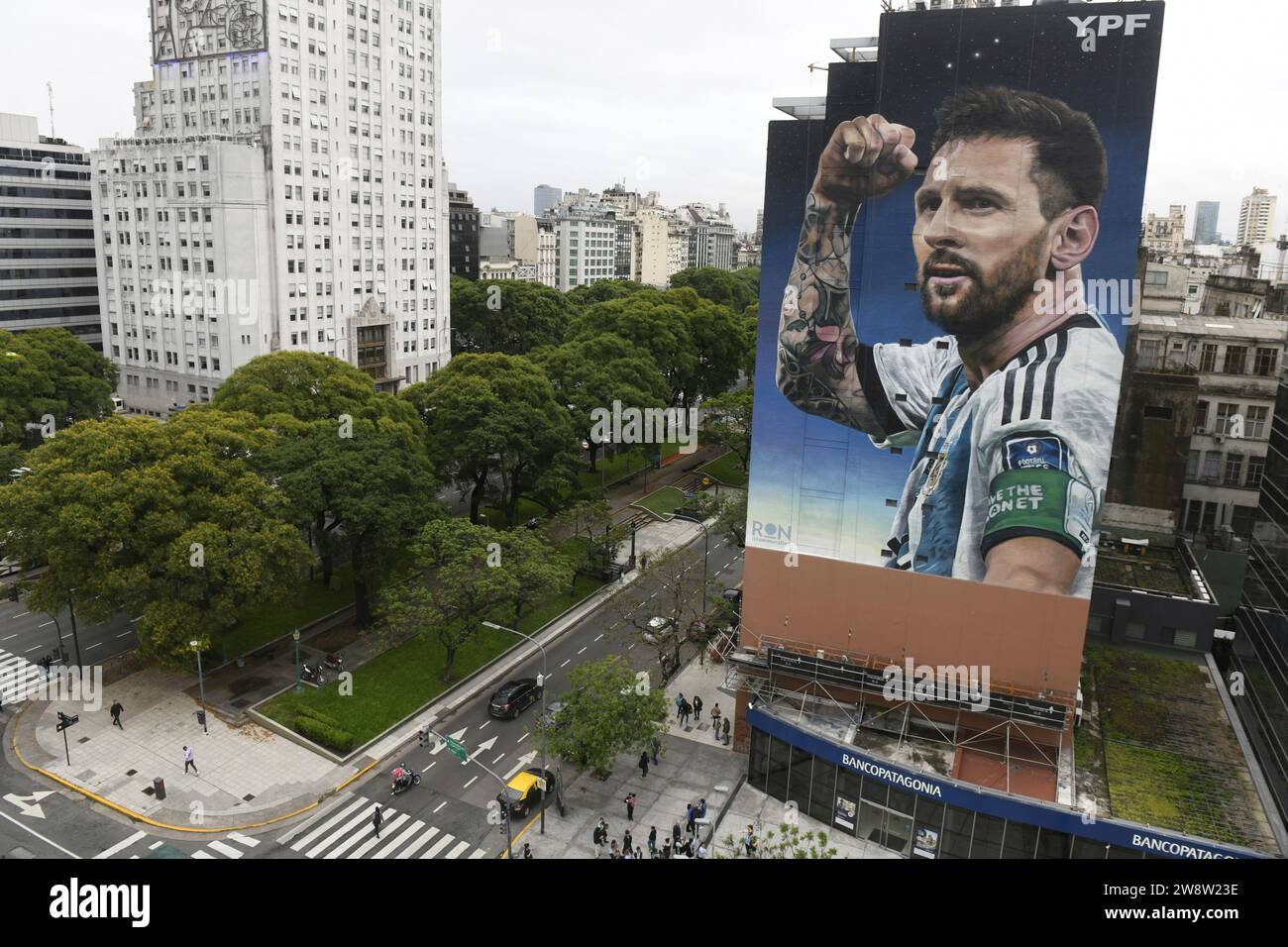 A new mural of soccer player Lionel Messi is unveiled in downtown ...