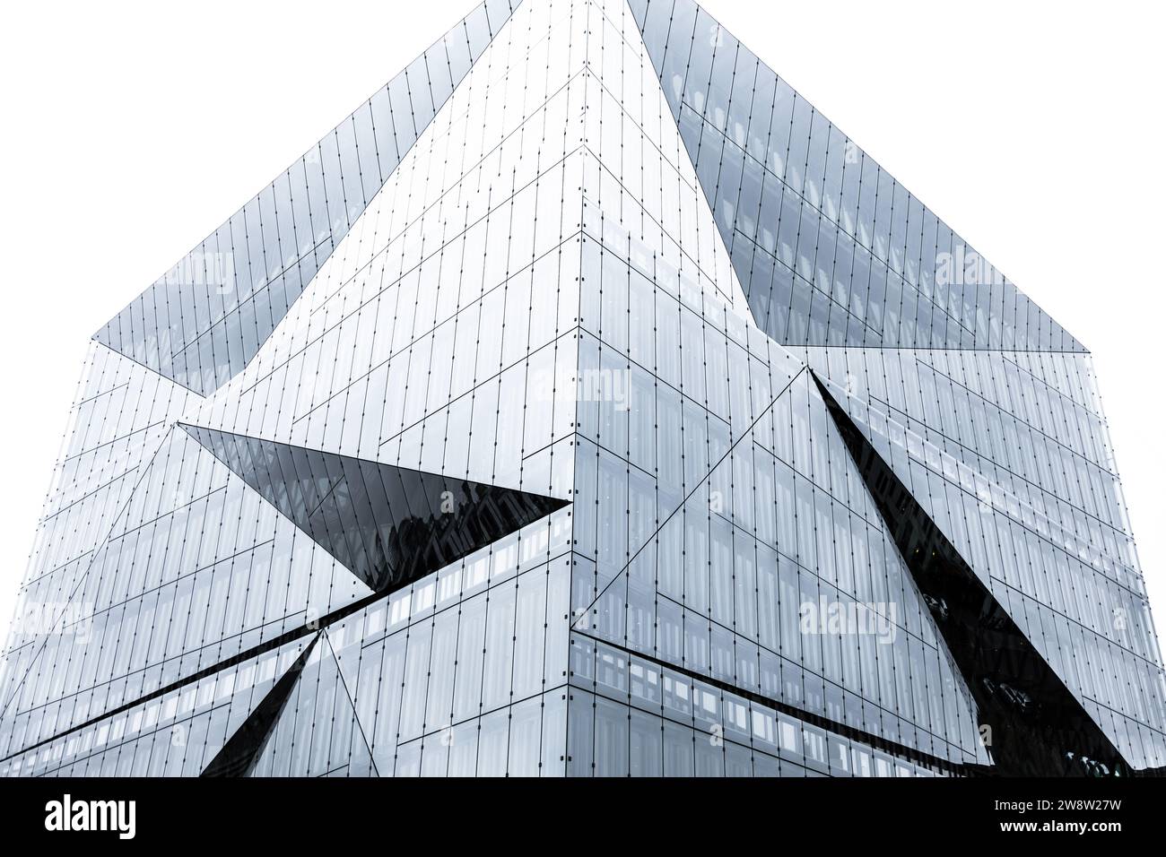 Glass cube structure hi-res stock photography and images - Alamy