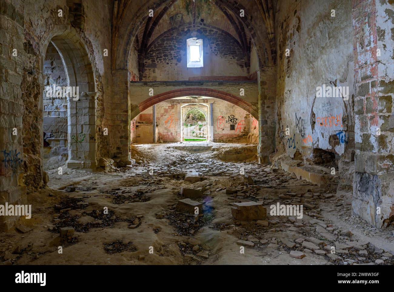 "View of the body, the main nave, the choir, and the entrance ...