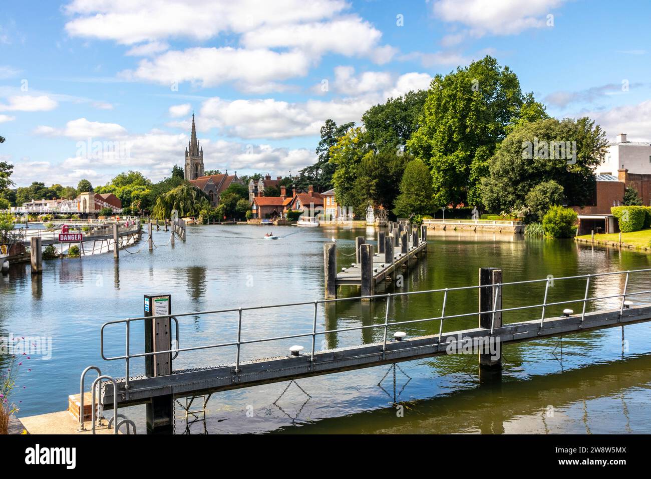 The River Thames at Marlow, Buckinghamshire, England, UK Stock Photo ...