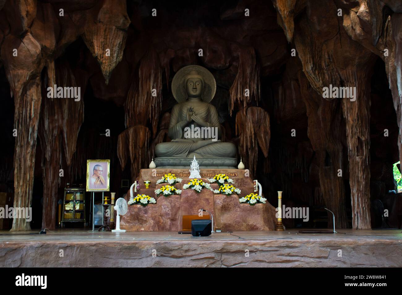Ancient beautiful buddha in Dhamma practice area of Wat Maheyong temple ...
