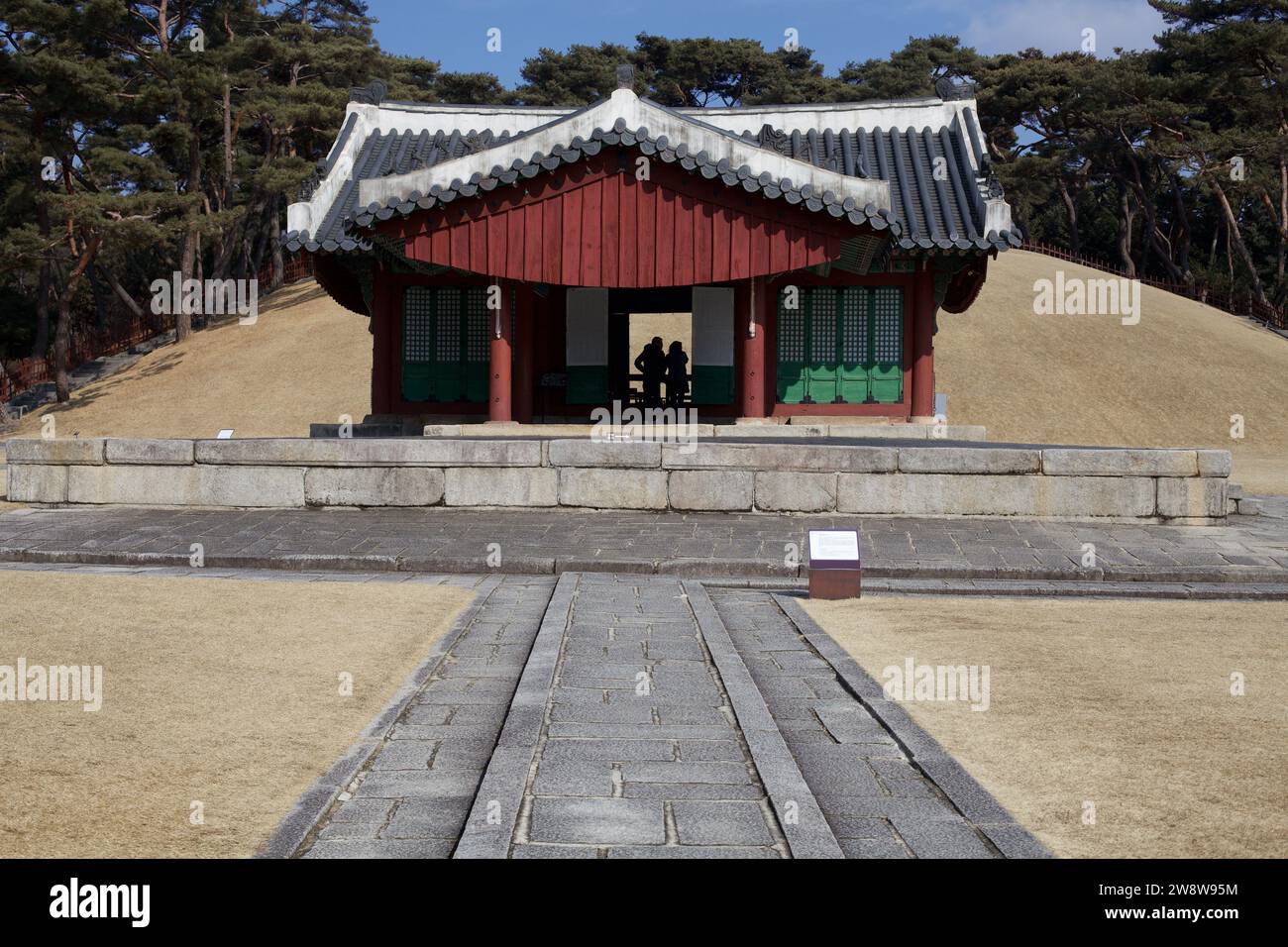 Jeongjagak shrine hi-res stock photography and images - Alamy