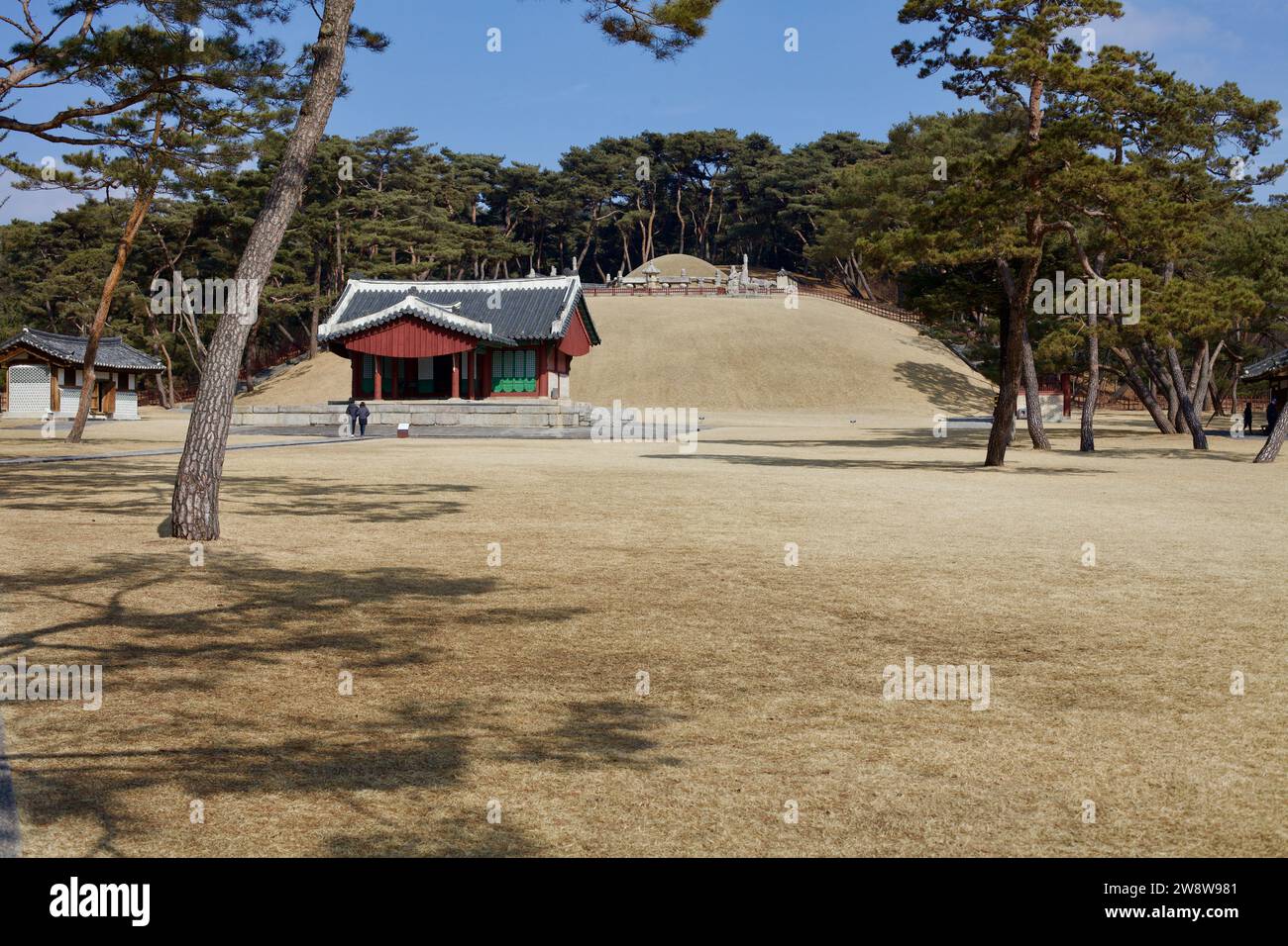 Jeongjagak shrine hi-res stock photography and images - Alamy