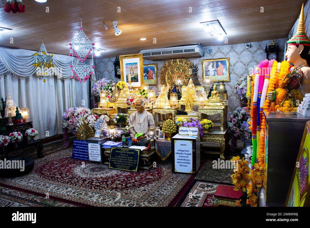 Arahant hi-res stock photography and images - Alamy