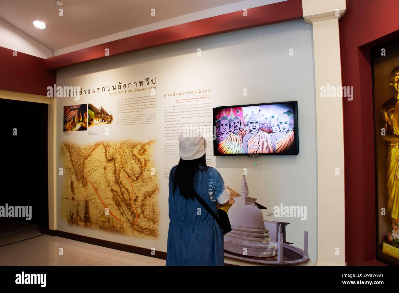 Travelers thai women people travel visit and study learning of history ...