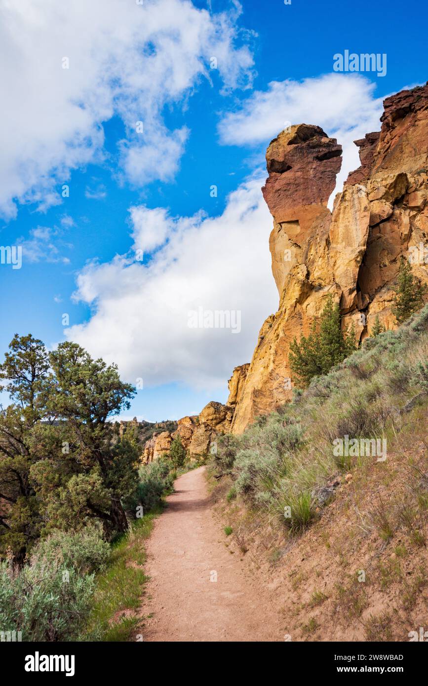 Trail with Rock Formation at Smith Rock State Park in central Oregon ...
